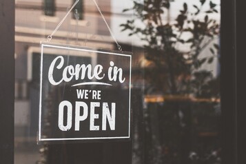 Franchising vs. Opening Your Own Business: 3 Reasons to Choose a ...